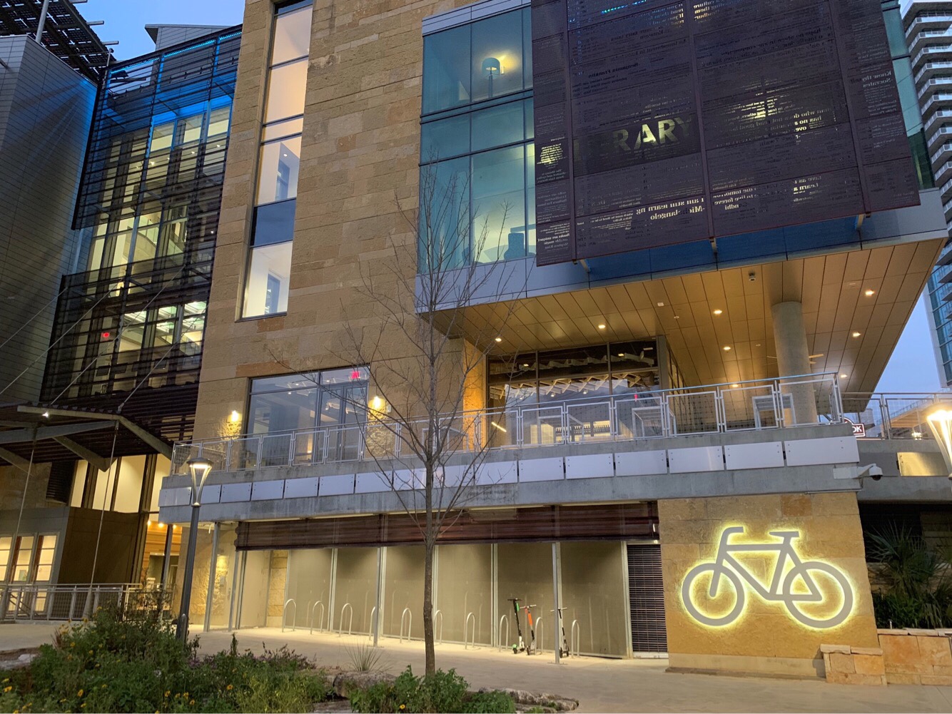 Austin Central Library, Texas – a sustainable dream library! – Library ...
