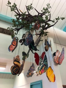 Waikiki Kapahulu Library, Honolulu, Hawaii – a busy library is a good ...