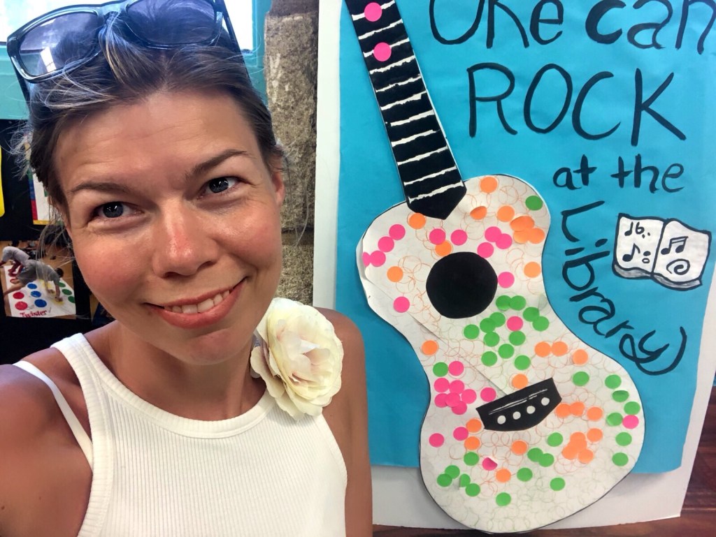 Waikiki Kapahulu Library, Honolulu, Hawaii – a busy library is a good ...