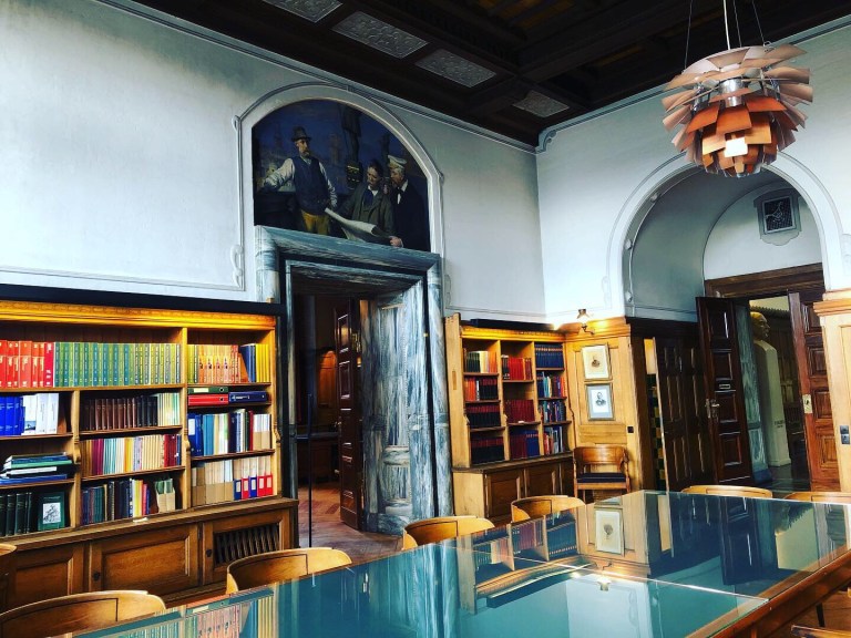 Copenhagen City Hall Library – a hidden little pearl in the buzzing ...