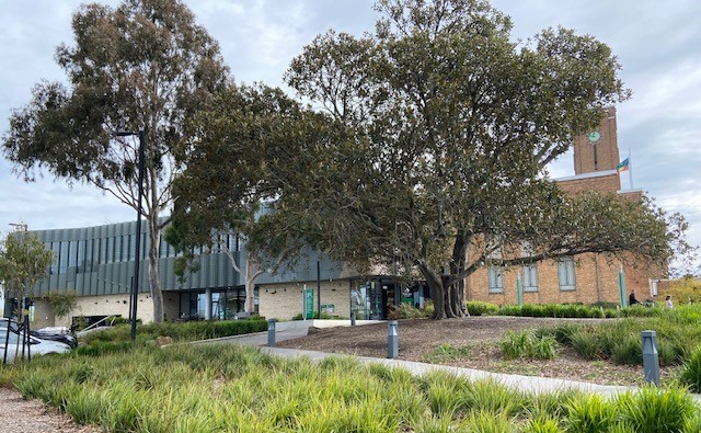 Ivanhoe Library, Melbourne, Australia – Library Planet
